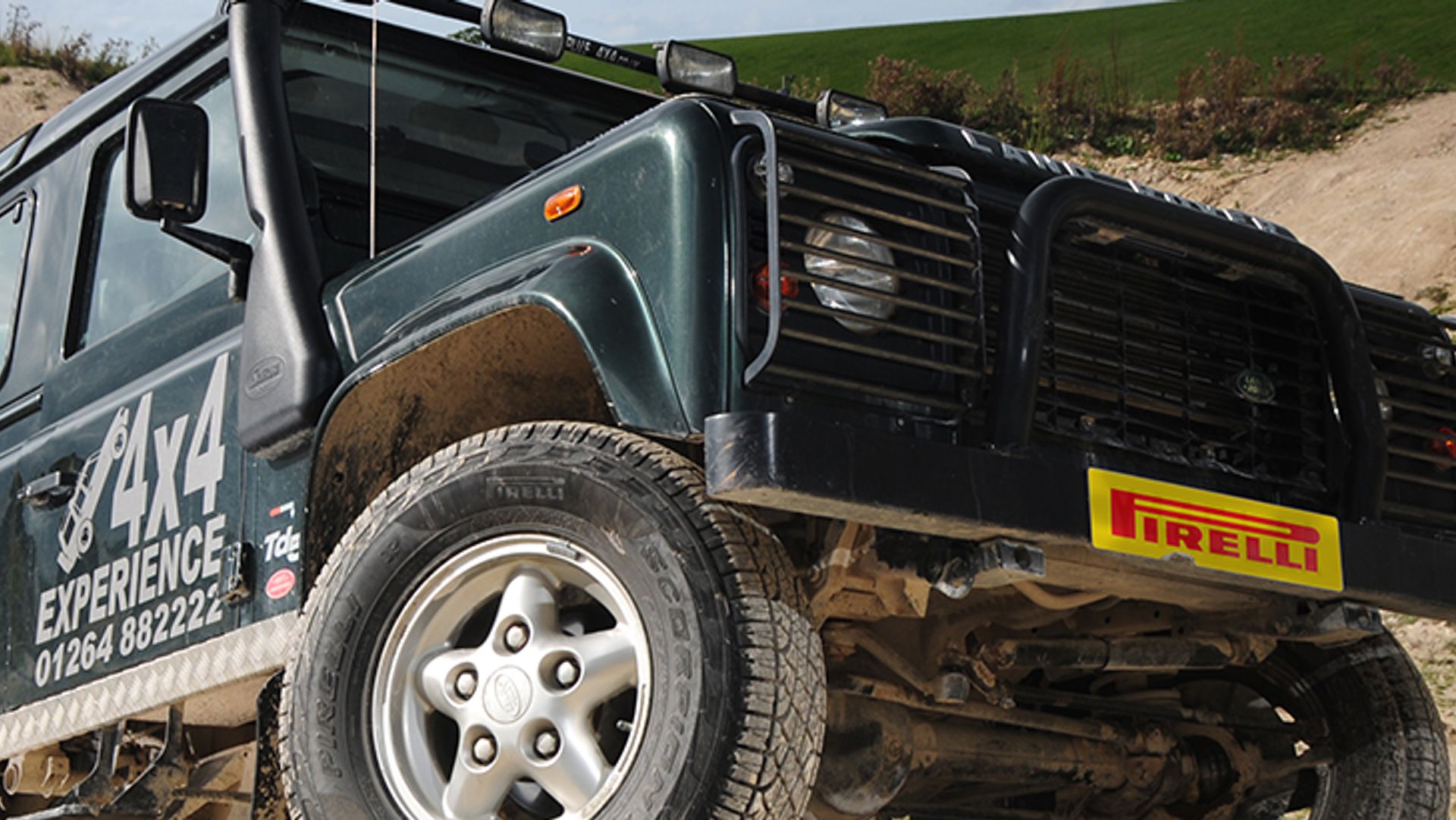 Off Road and 4x4 Driving Experience - Land Rover | Thruxton