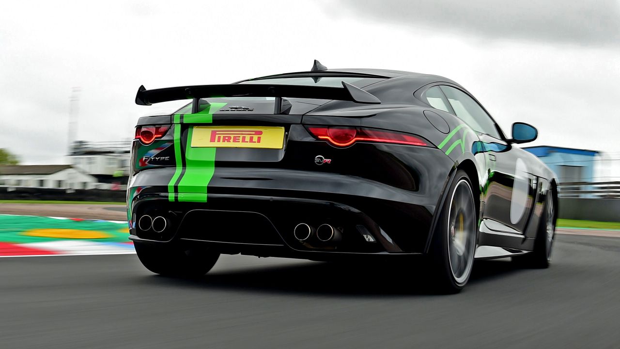 Jaguar F-TYPE SVR Driving Experience - Thruxton Circuit