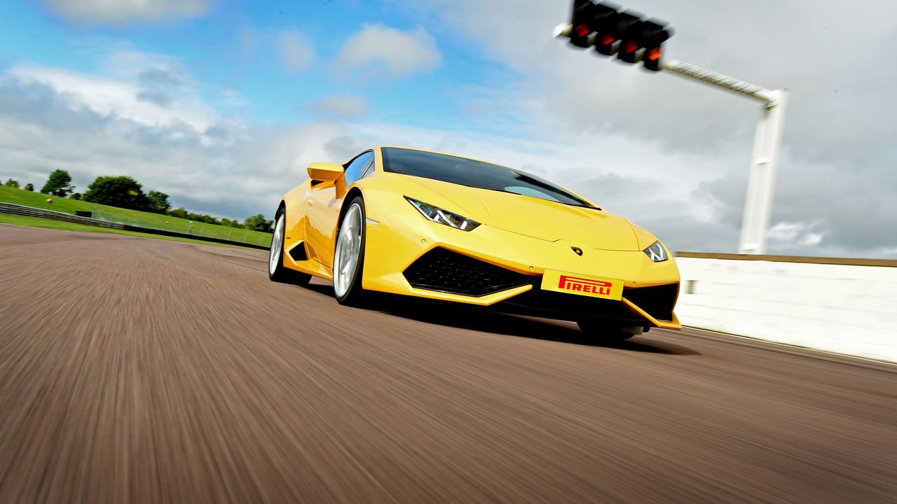 Lamborghini Driving Experience at UK's Fastest Track