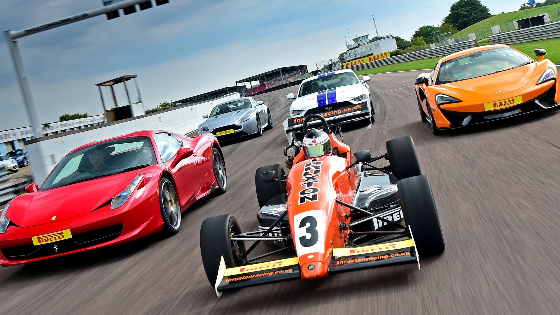 Thruxton Circuit - UK's Fastest Race Circuit - Thruxton Circuit