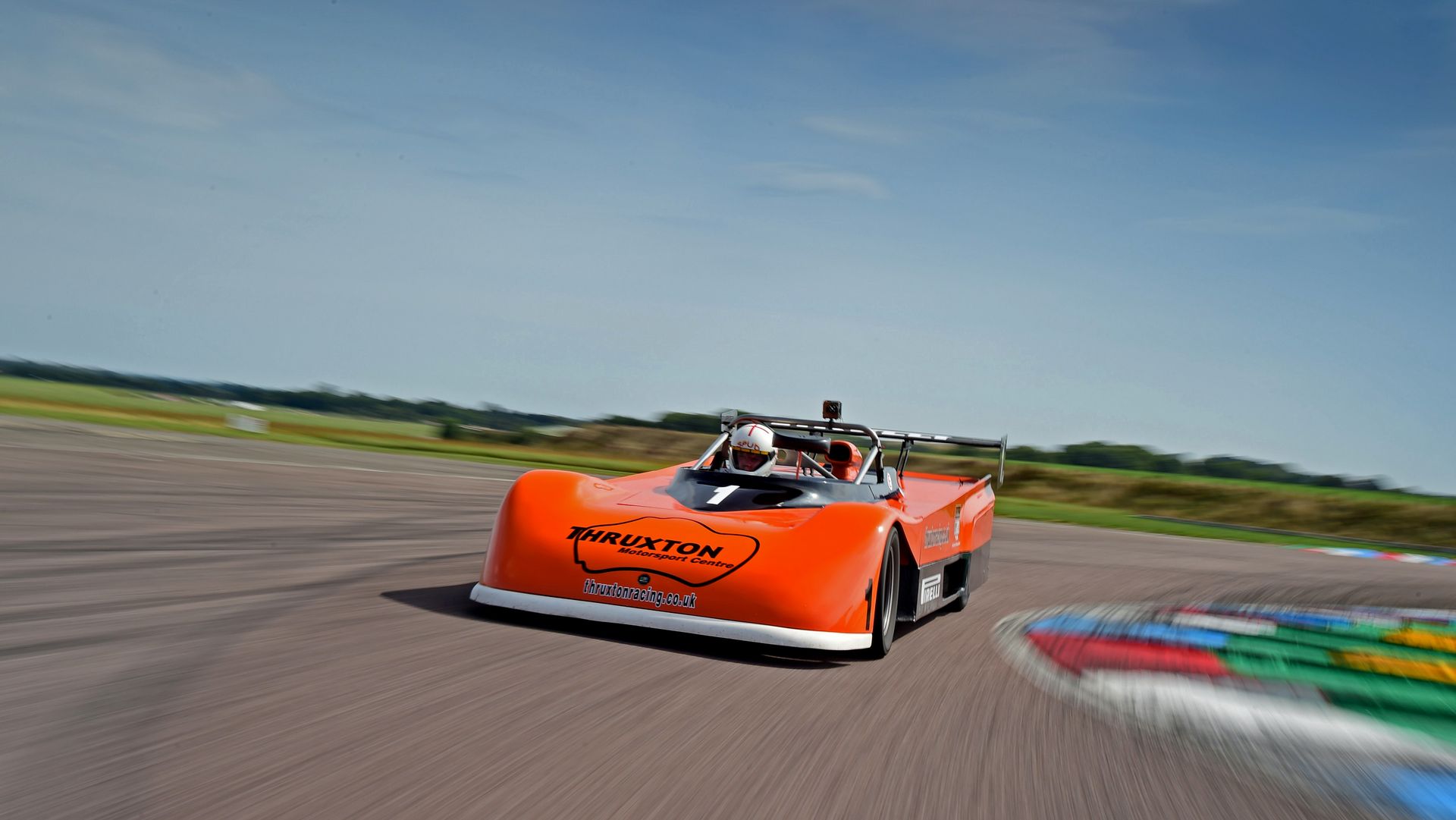 Drive a Formula Renault at Thruxton | F1-style Racing Experience