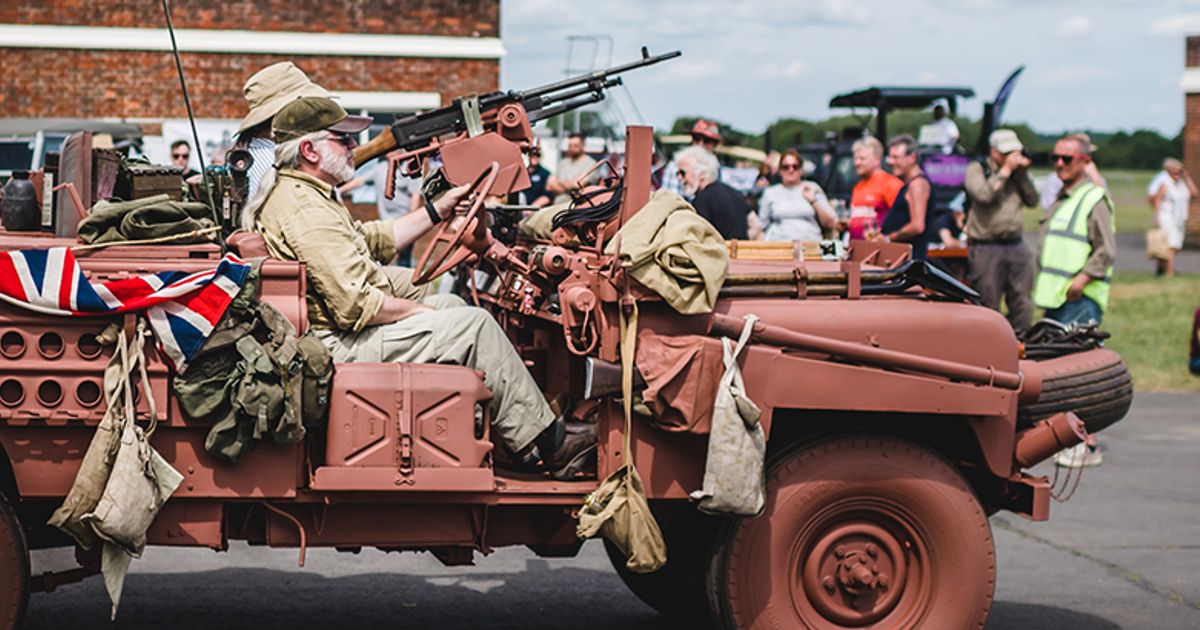 Land Rover Legends Comes to Thruxton
